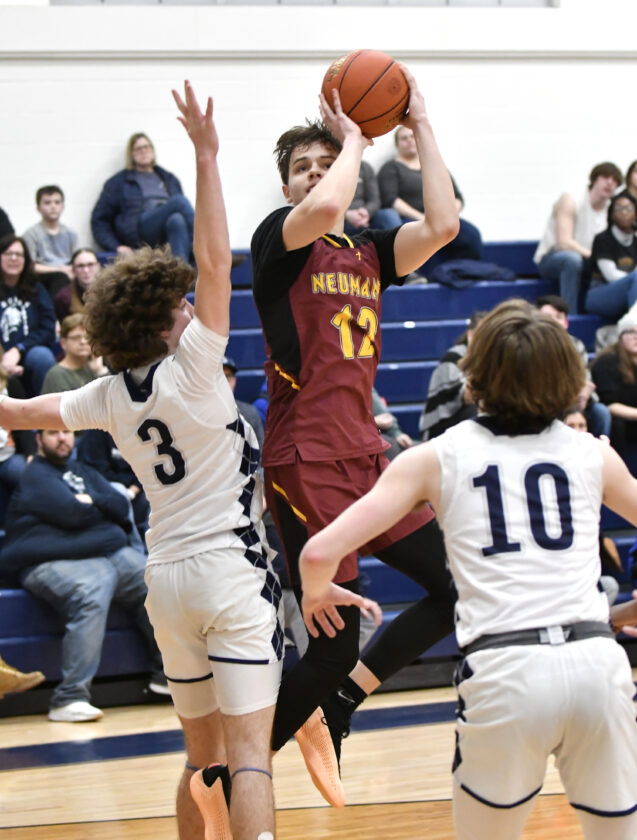 Muncy wins thriller against Neumann and gives coach Jason Gresh his ...